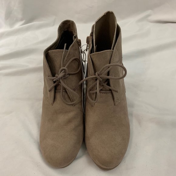 Universal Thread | Shoes | Womens Wedge Bootie Universal Thread 8 85 ...